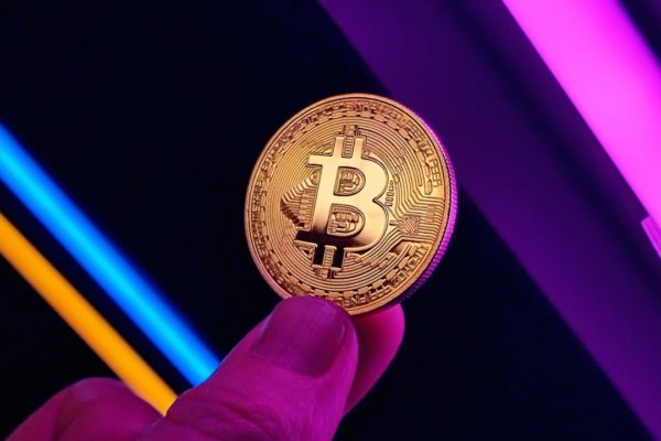 The Role of AI in Crypto Currency Trading: Predictive Analytics for ...